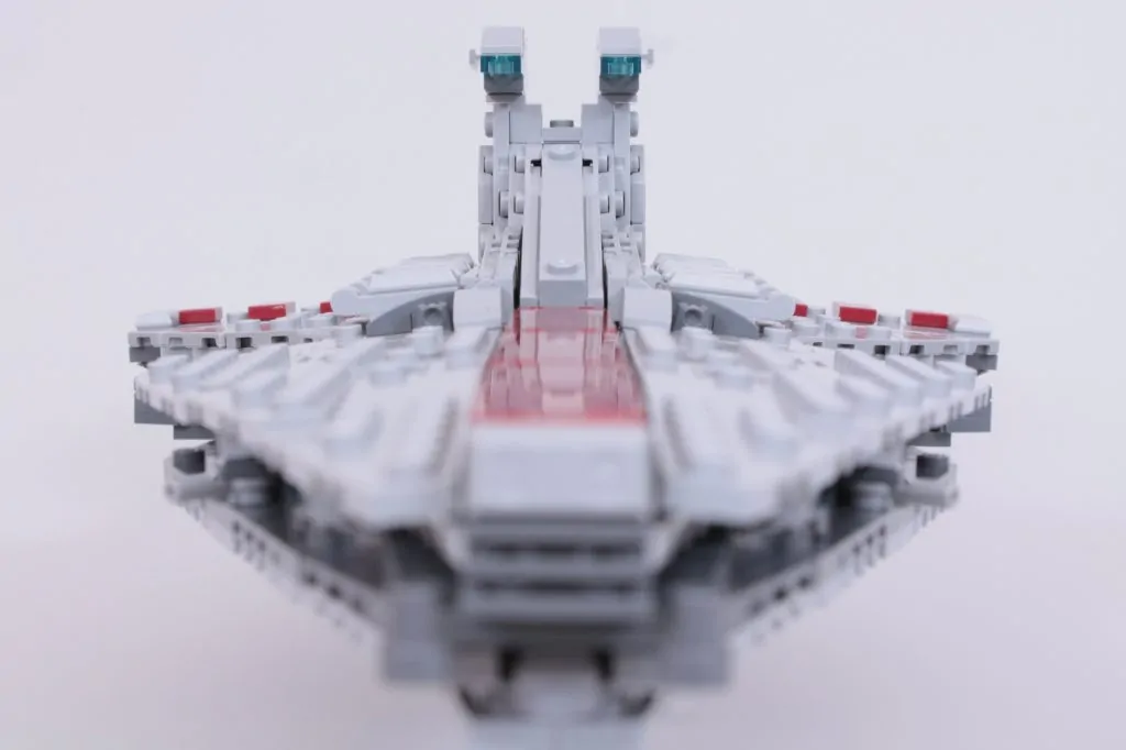 Build a midi-scale LEGO Star Wars Venator using one* set