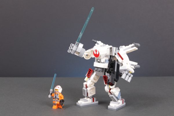 LEGO Star Wars 75390 Luke Skywalker X-Wing Mech review