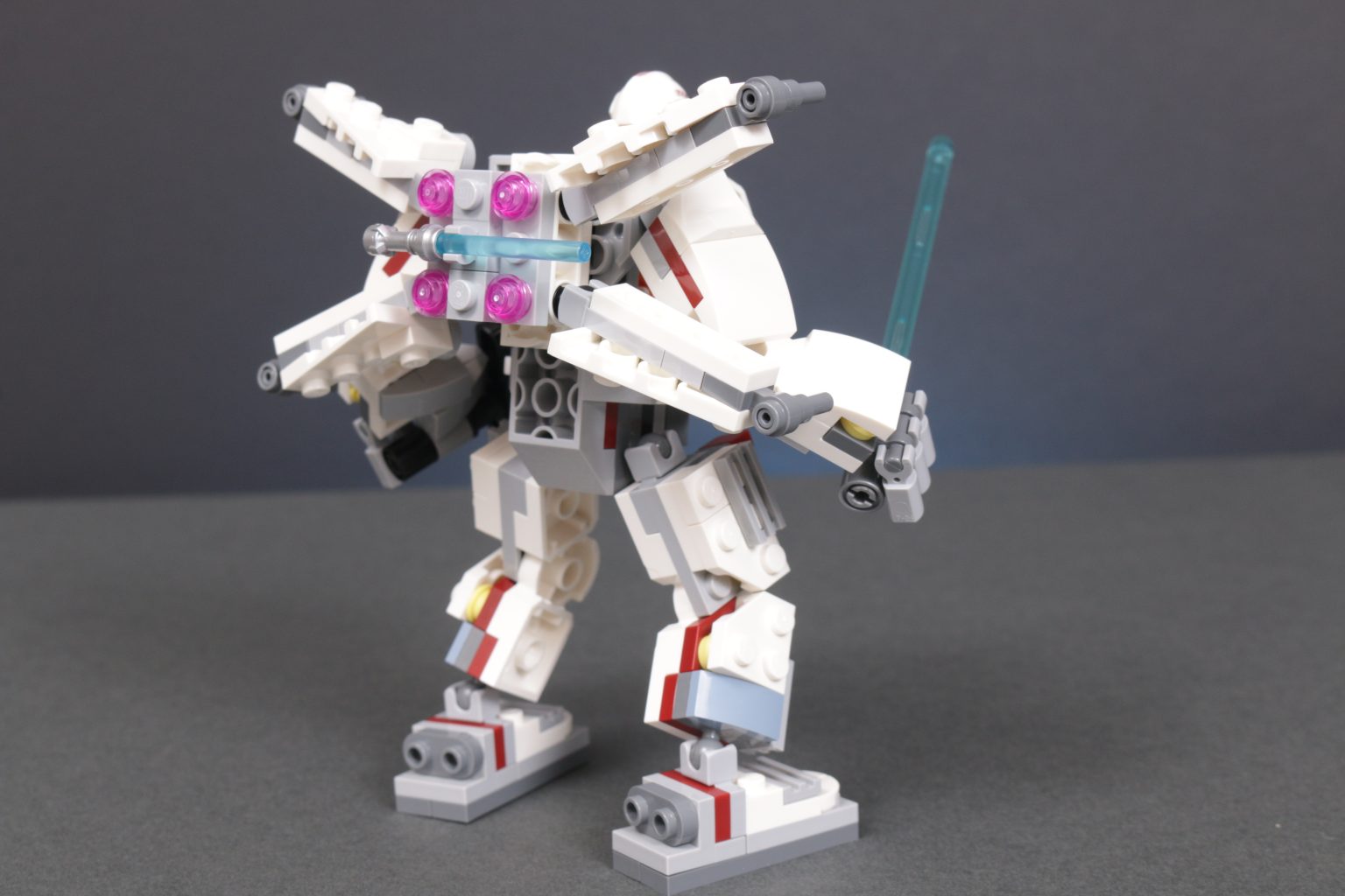 LEGO Star Wars 75390 Luke Skywalker X-Wing Mech review