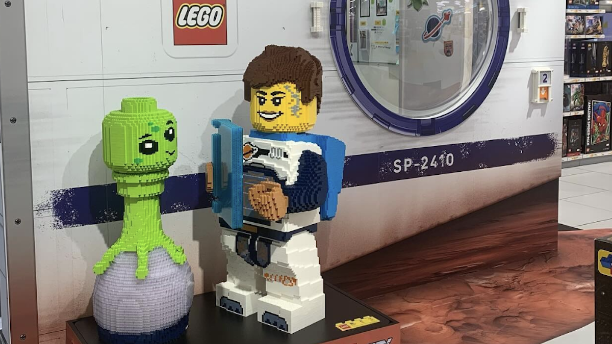 LEGO Stores jet off into space with free LEGO and huge displays - Brick ...