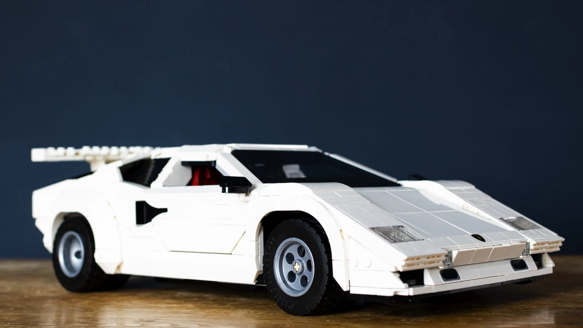 LEGO 10337 Lamborghini Countach 5000 Quattrovalvole review