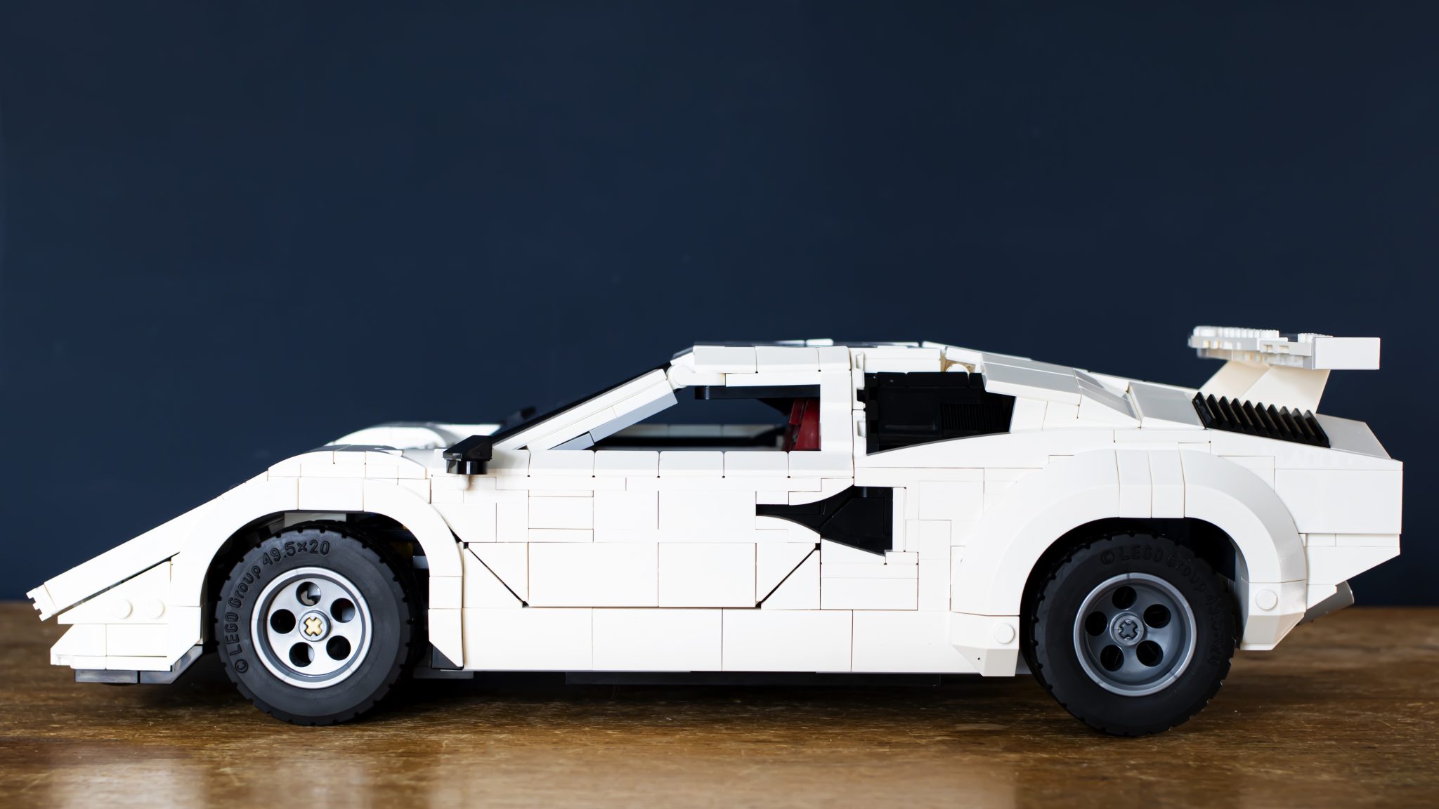 LEGO 10337 Lamborghini Countach 5000 Quattrovalvole review
