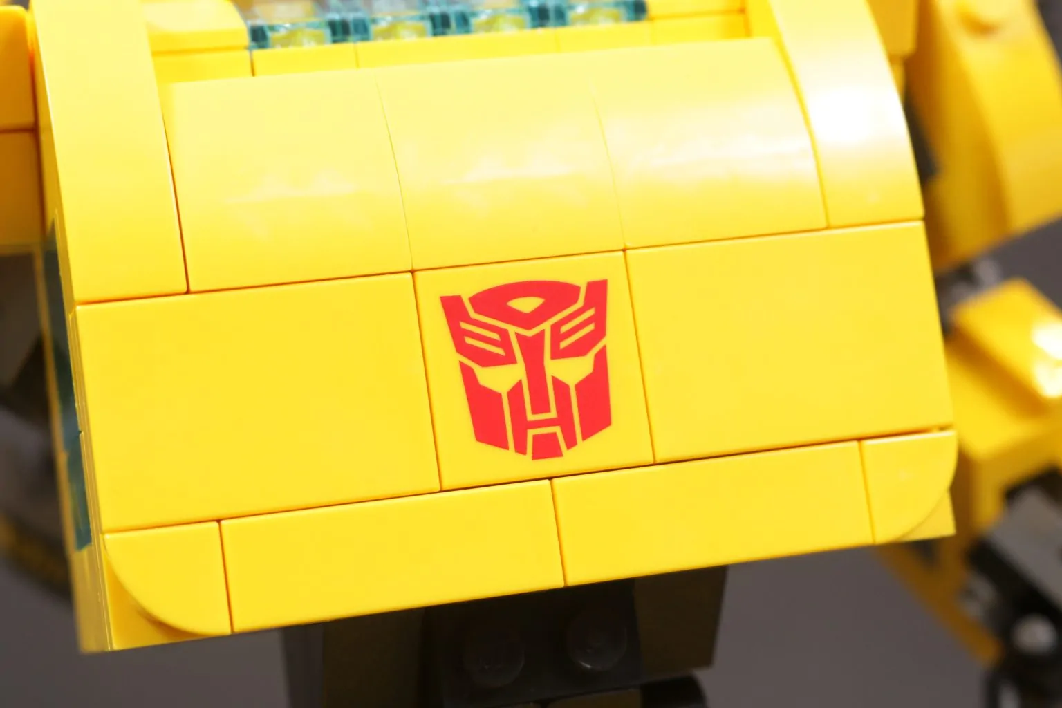 LEGO Icons Transformers 10338 Bumblebee review and gallery