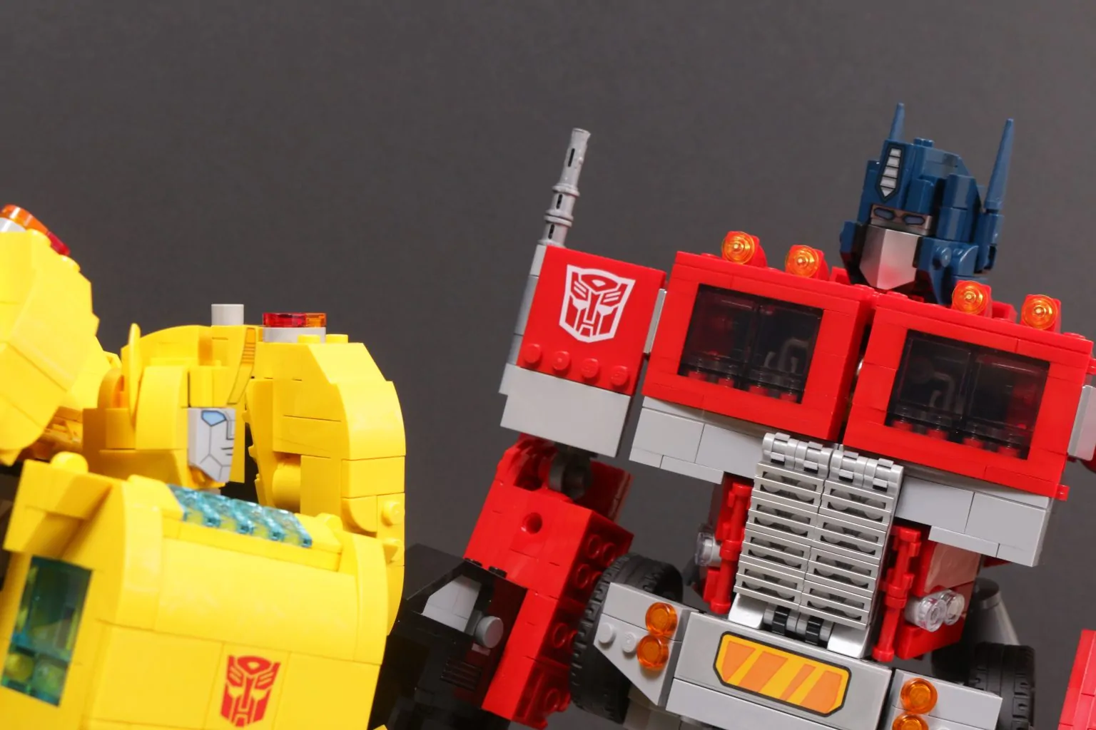 LEGO Icons Transformers 10338 Bumblebee review and gallery