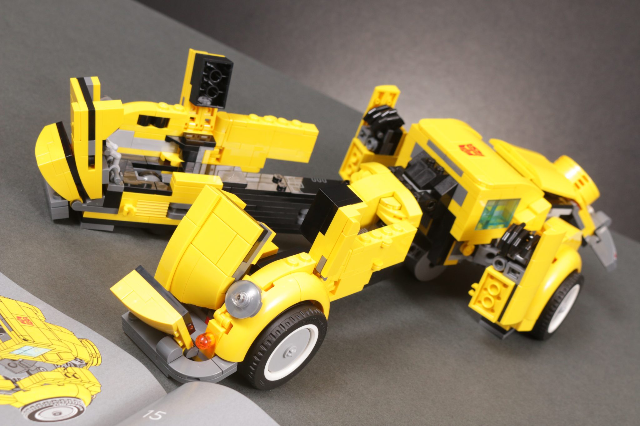 LEGO Icons Transformers 10338 Bumblebee review and gallery