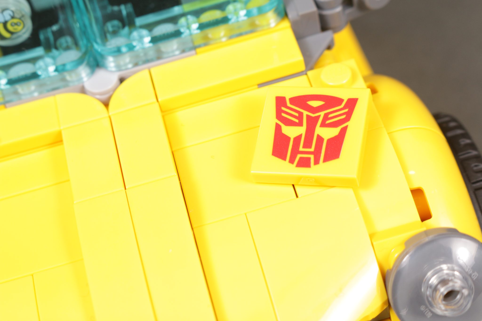 LEGO Icons Transformers 10338 Bumblebee review and gallery