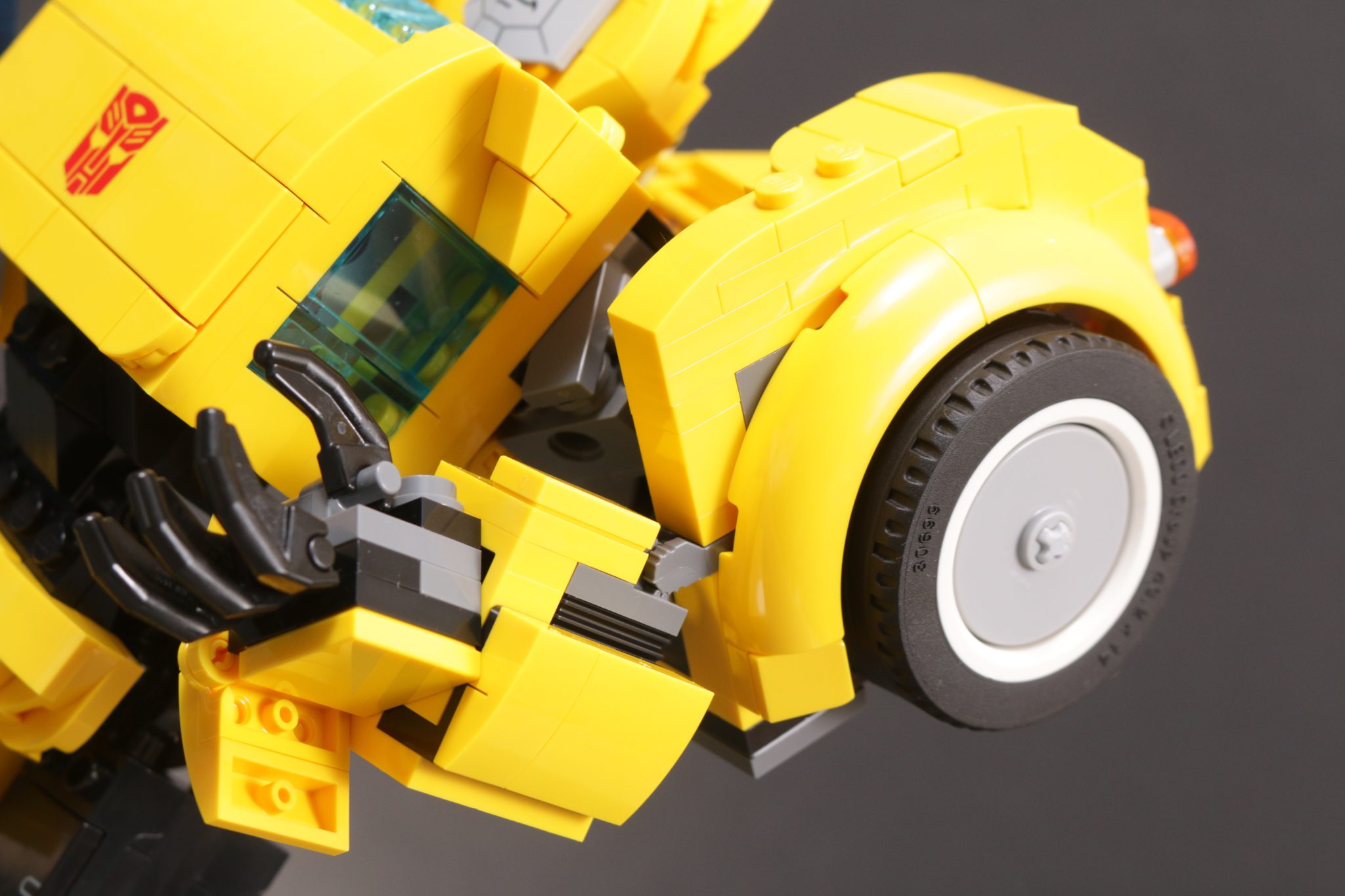 LEGO Icons Transformers 10338 Bumblebee review and gallery