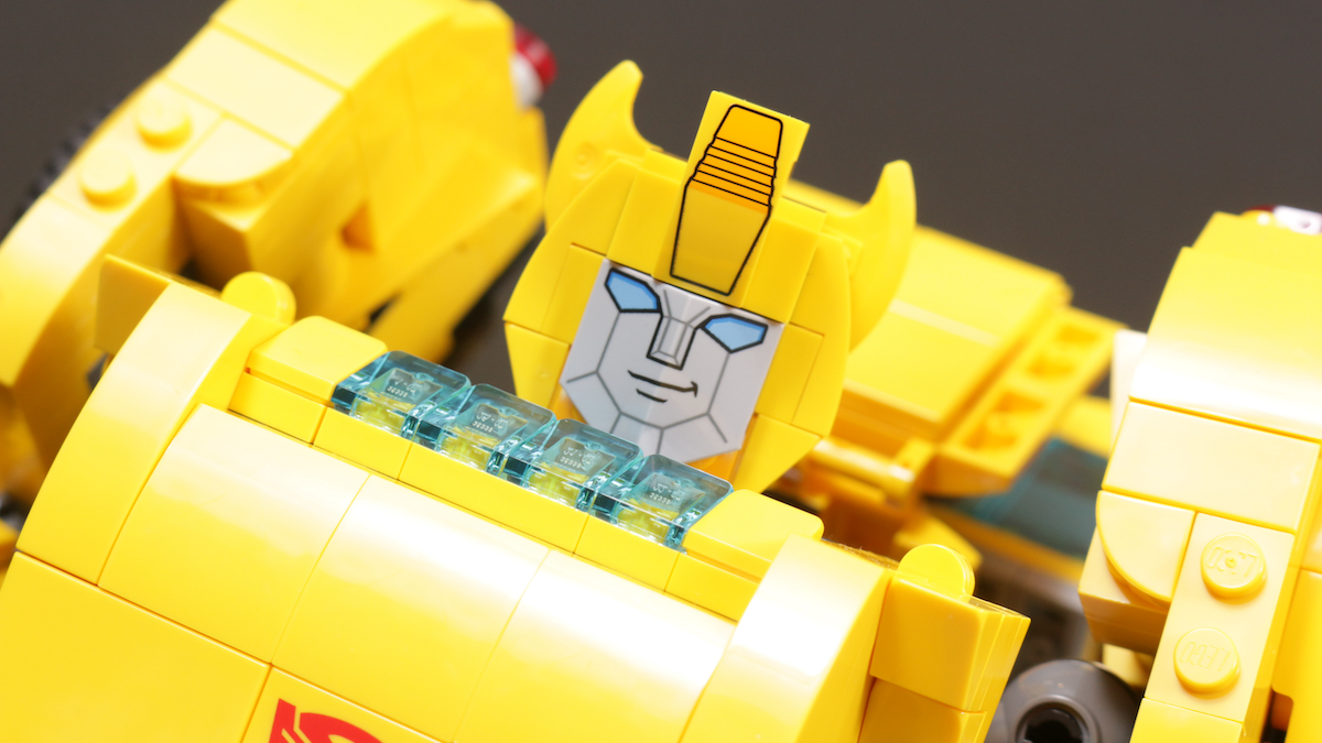 LEGO Icons Transformers 10338 Bumblebee review and gallery