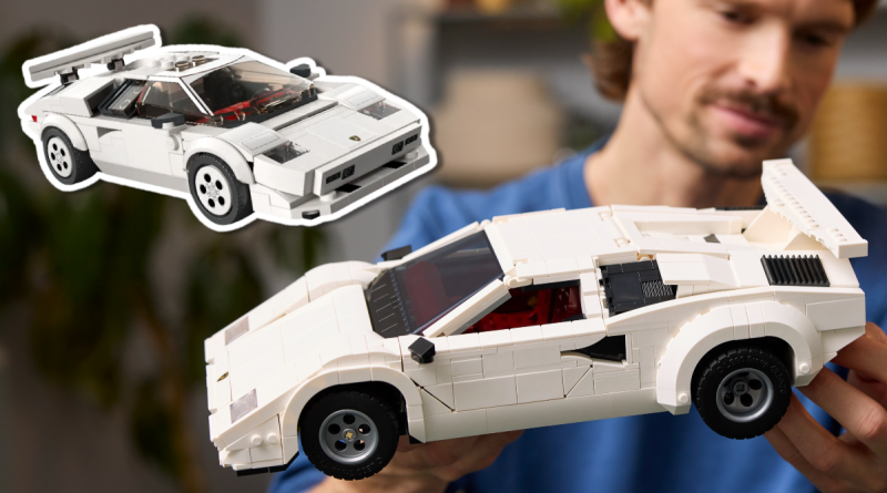 How both LEGO Lamborghini Countach models stack up