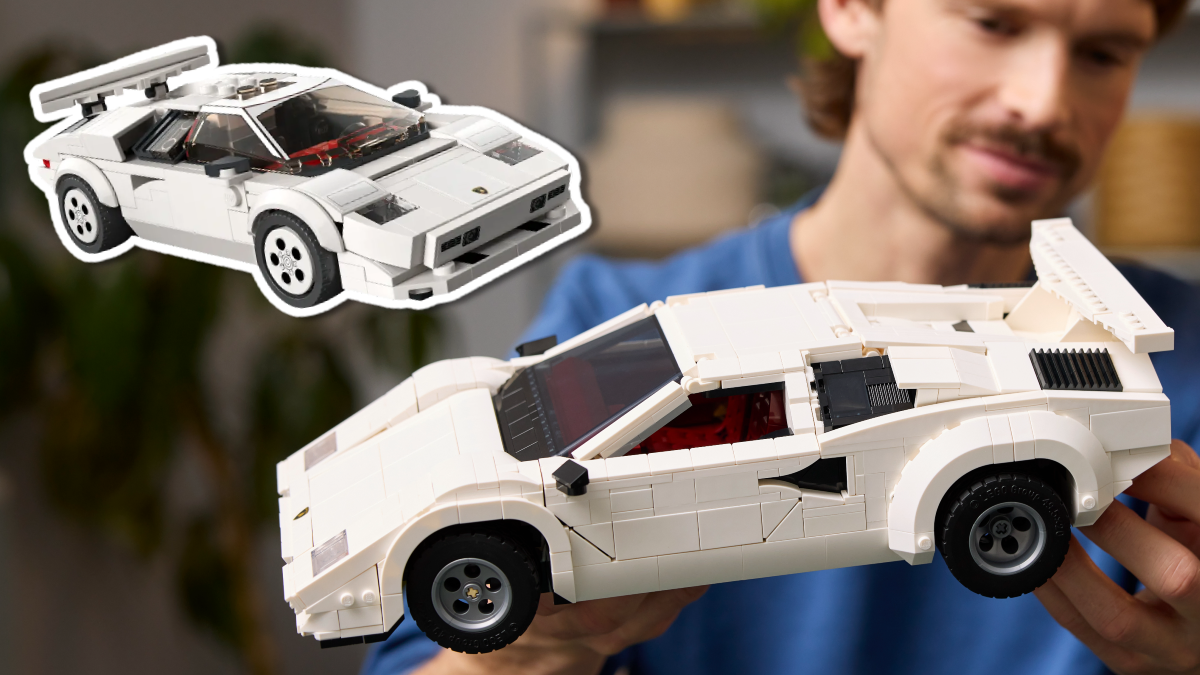 How both LEGO Lamborghini Countach models stack up