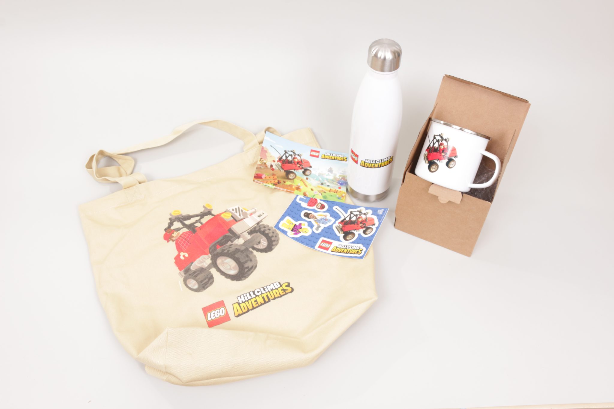 Unboxing a LEGO Hill Climb Adventures gift box