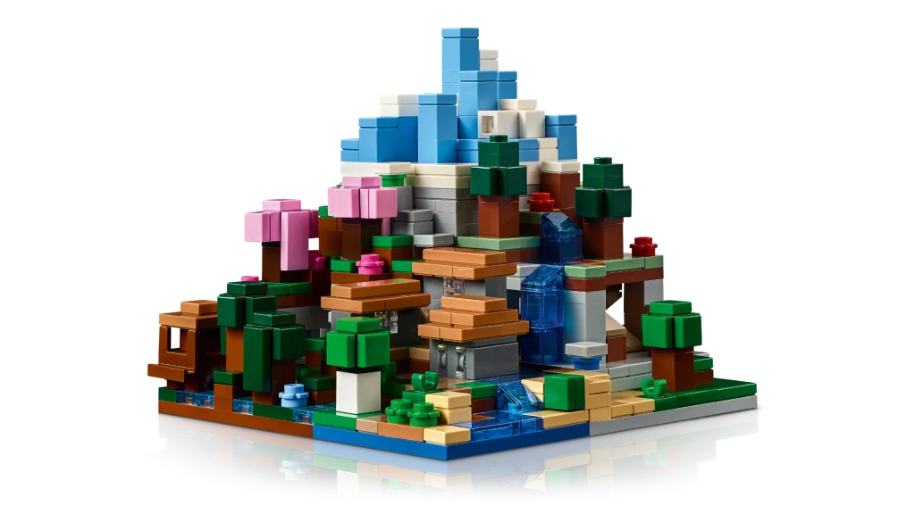 Take a closer look at LEGO Minecraft 21265 The Crafting Table