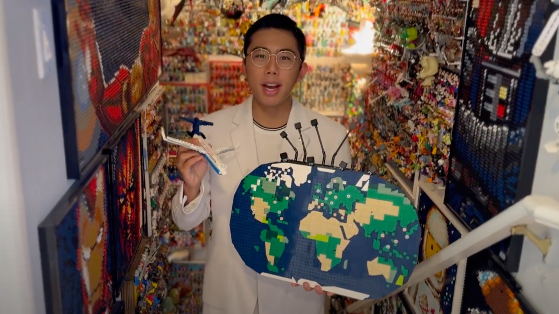 LEGO MASTERS winner reacts to 41838 Travel Moments