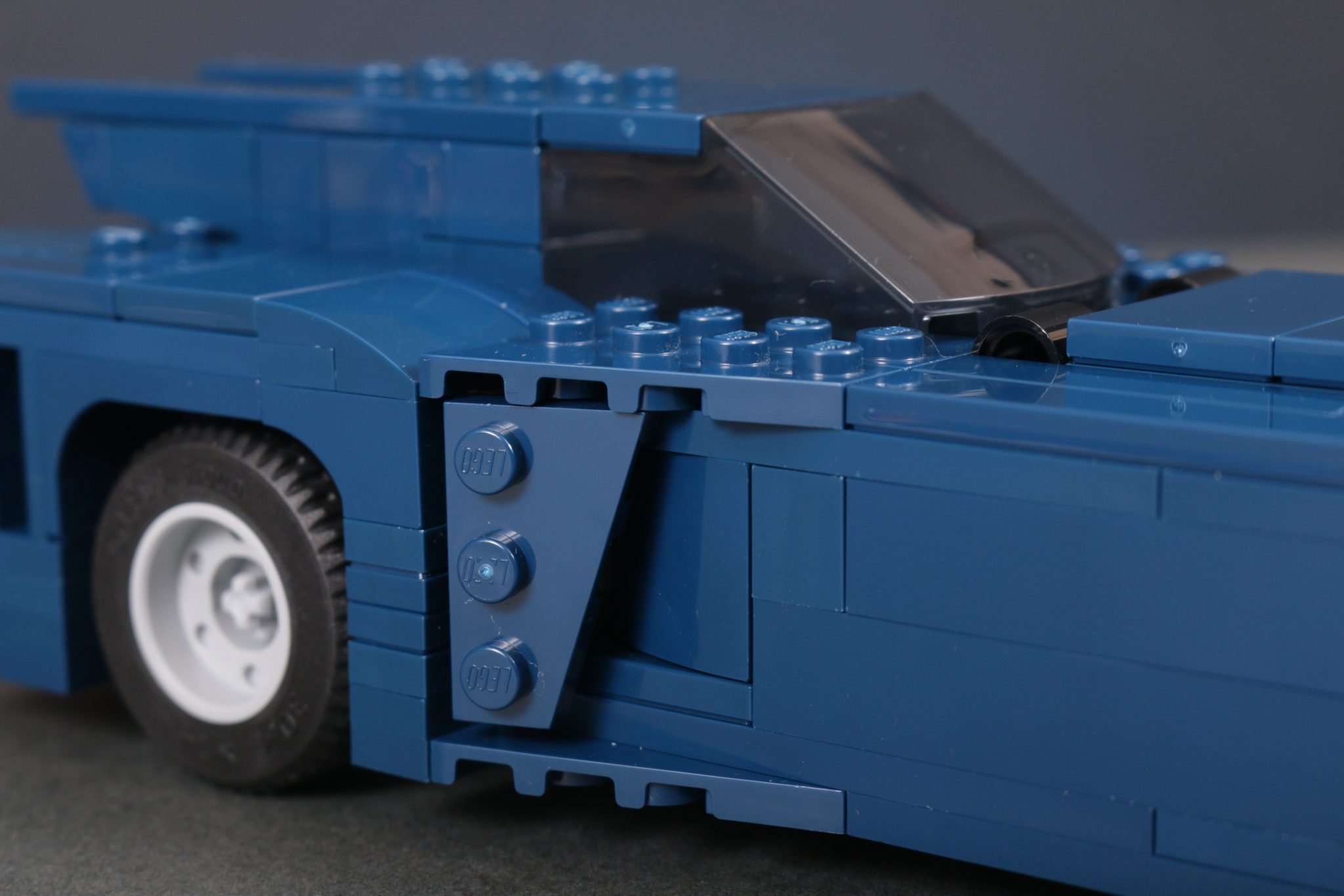 LEGO 76274 Batmobile vs. Harley Quinn and Mr. Freeze review