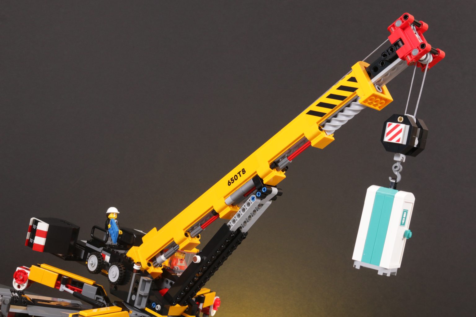 LEGO City 60409 Yellow Mobile Construction Crane review