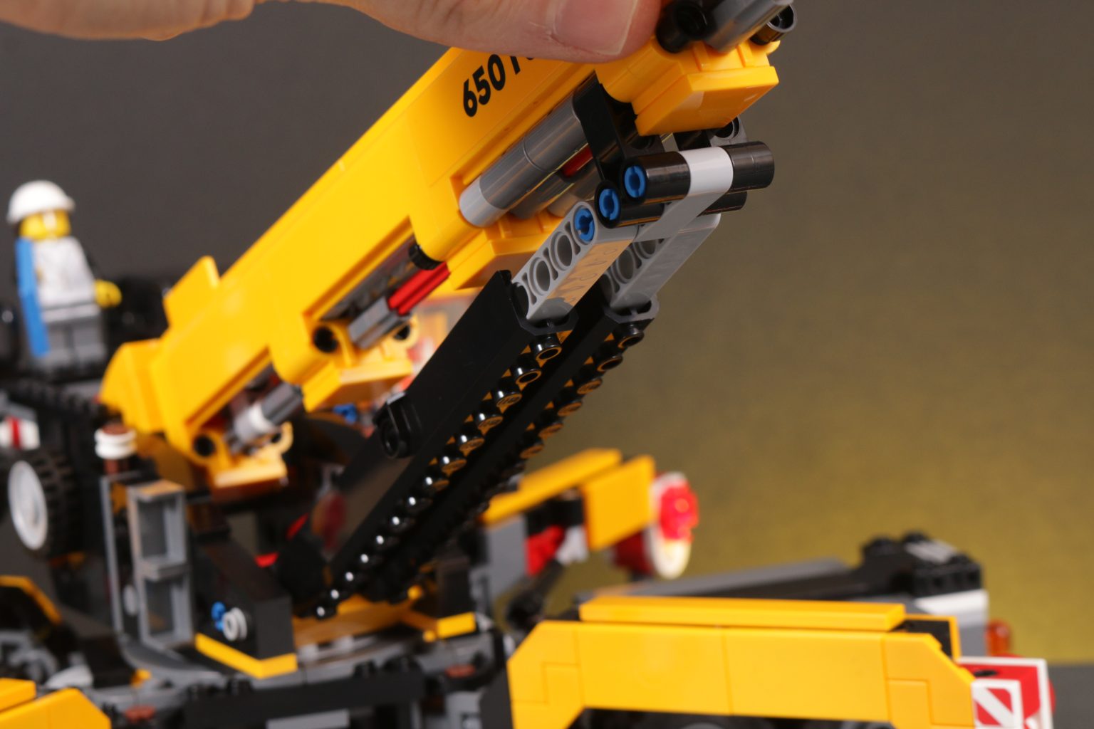 LEGO City 60409 Yellow Mobile Construction Crane review