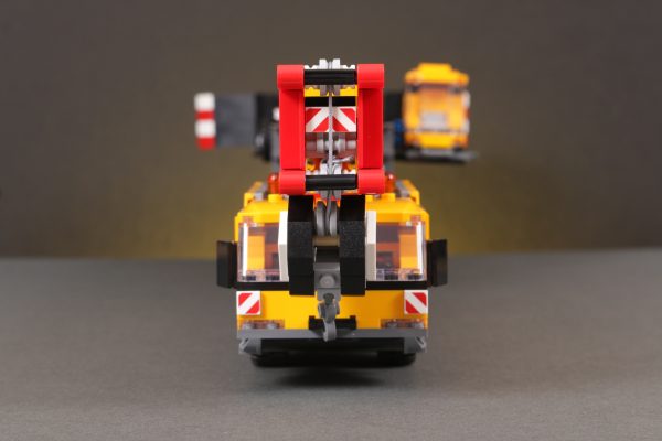 LEGO City 60409 Yellow Mobile Construction Crane review