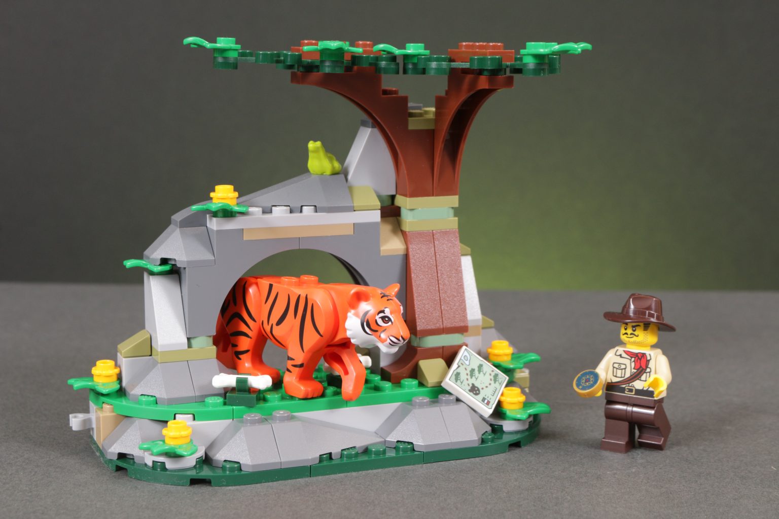 LEGO City 60426 Jungle Explorer Off-Road Truck review