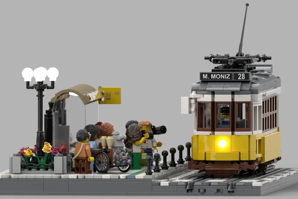 LEGO Ideas Lisbon Tram picks up 10,000 supporters