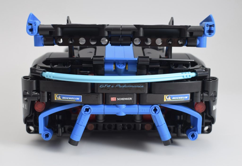 LEGO 42176 Porsche GT4 e-Performance Race Car review