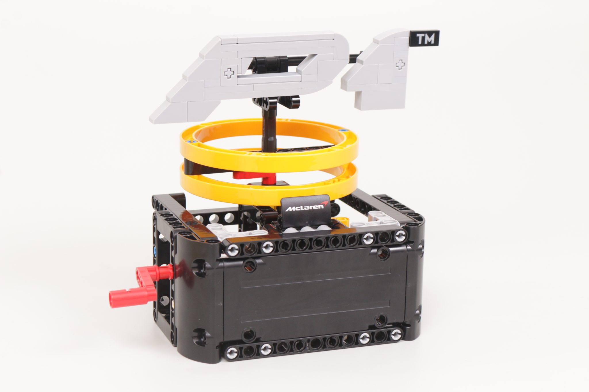 LEGO Technic McLaren 6535735 P1 Logo GWP review