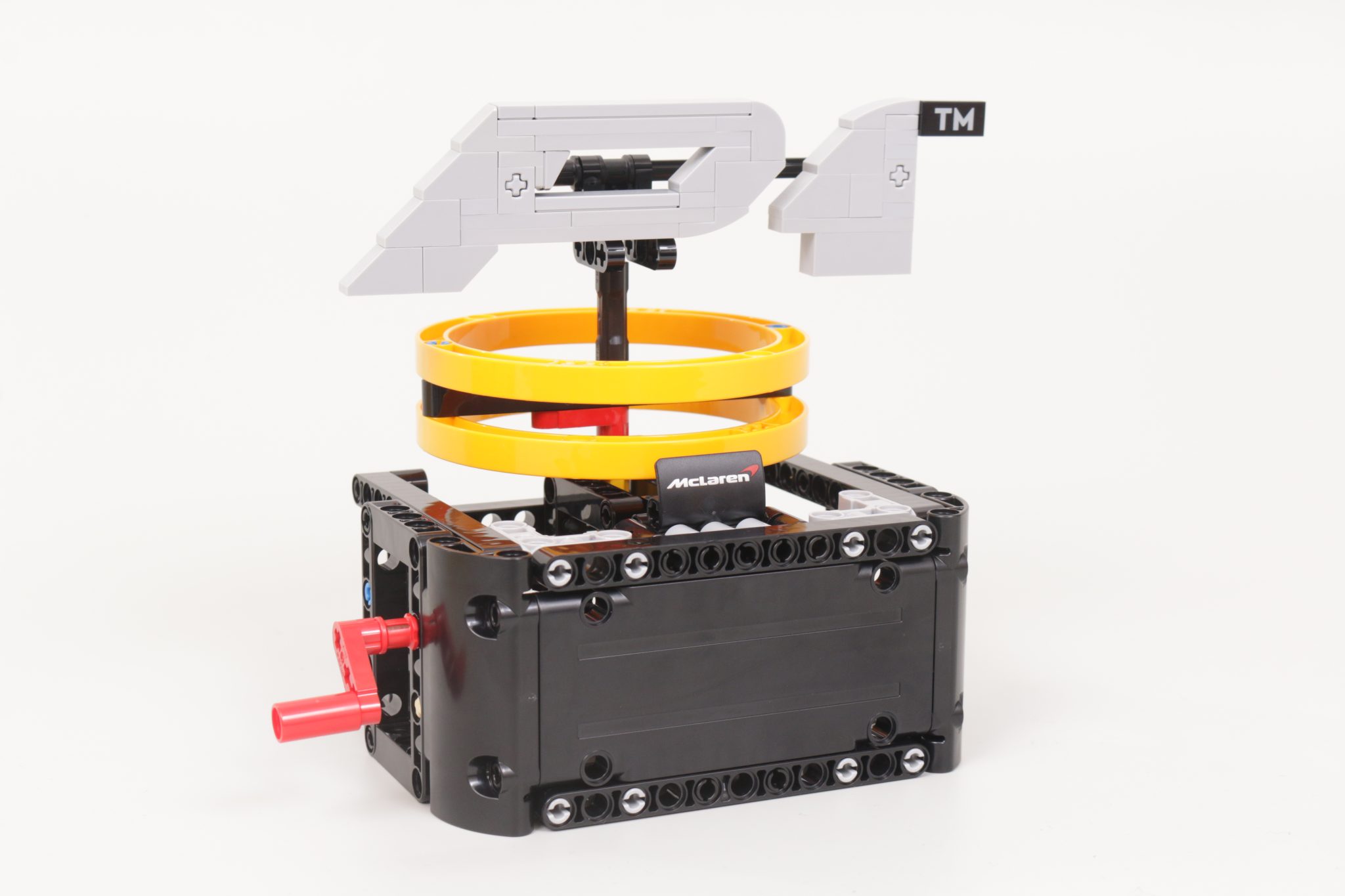 LEGO Technic McLaren 6535735 P1 Logo GWP review