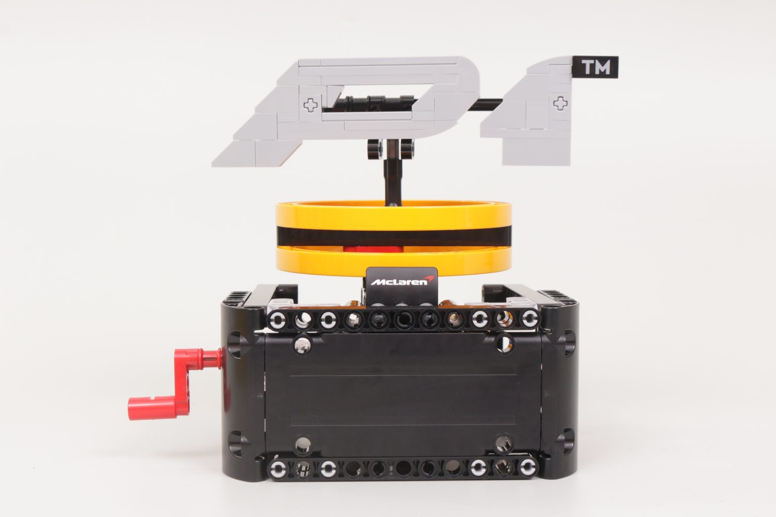 LEGO Technic McLaren 6535735 P1 Logo GWP review