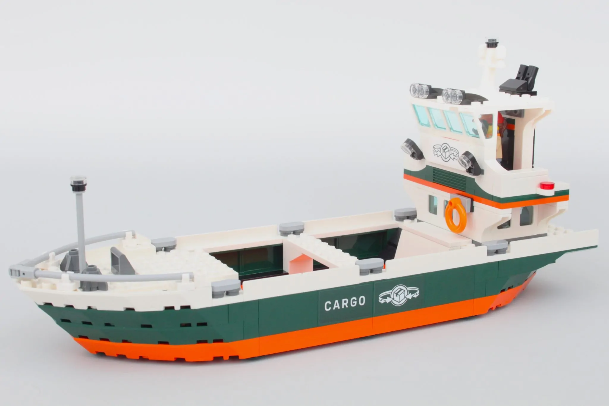 LEGO City 60422 Seaside Harbor with Cargo Ship review