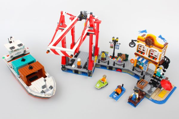 LEGO City 60422 Seaside Harbor with Cargo Ship review