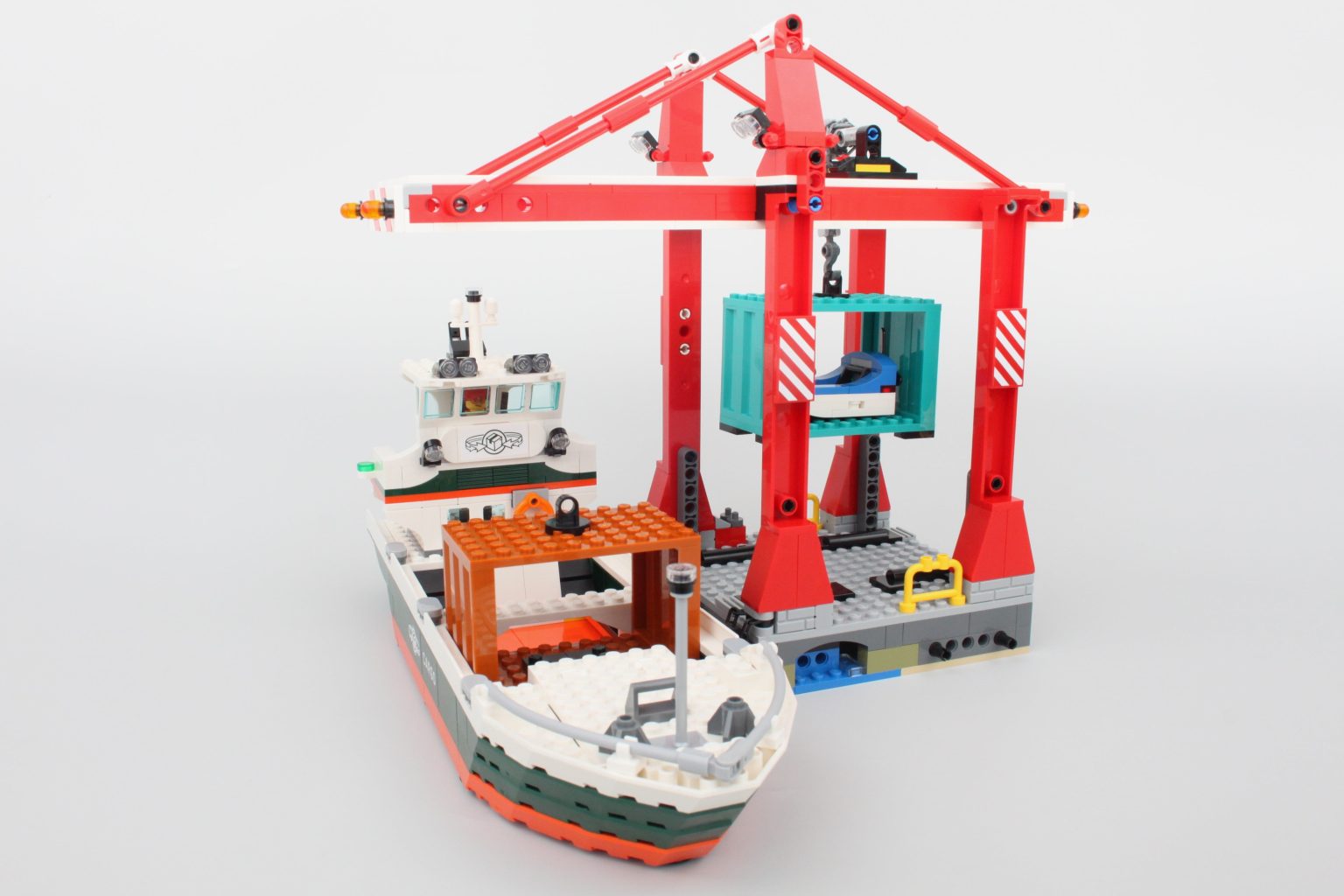 LEGO City 60422 Seaside Harbor with Cargo Ship review