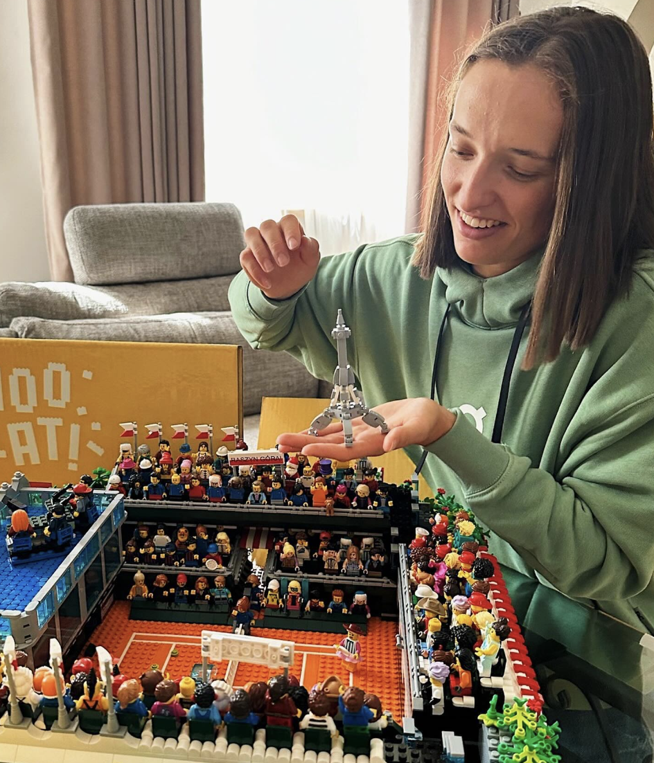 La maestro du tennis Iga Swiatek partage des ensembles LEGO uniques ...