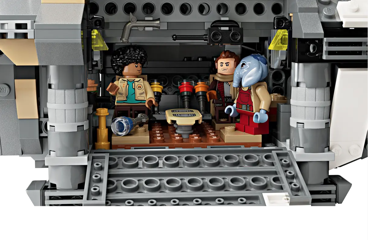 LEGO Star Wars 75374 The Onyx Cinder listing image gallery