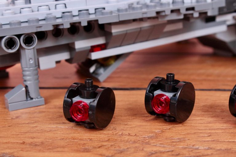 LEGO Star Wars 75383 Darth Maul’s Sith Infiltrator review