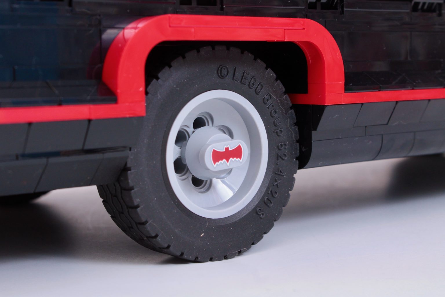 LEGO 76328 Batman: The Classic TV Series Batmobile review