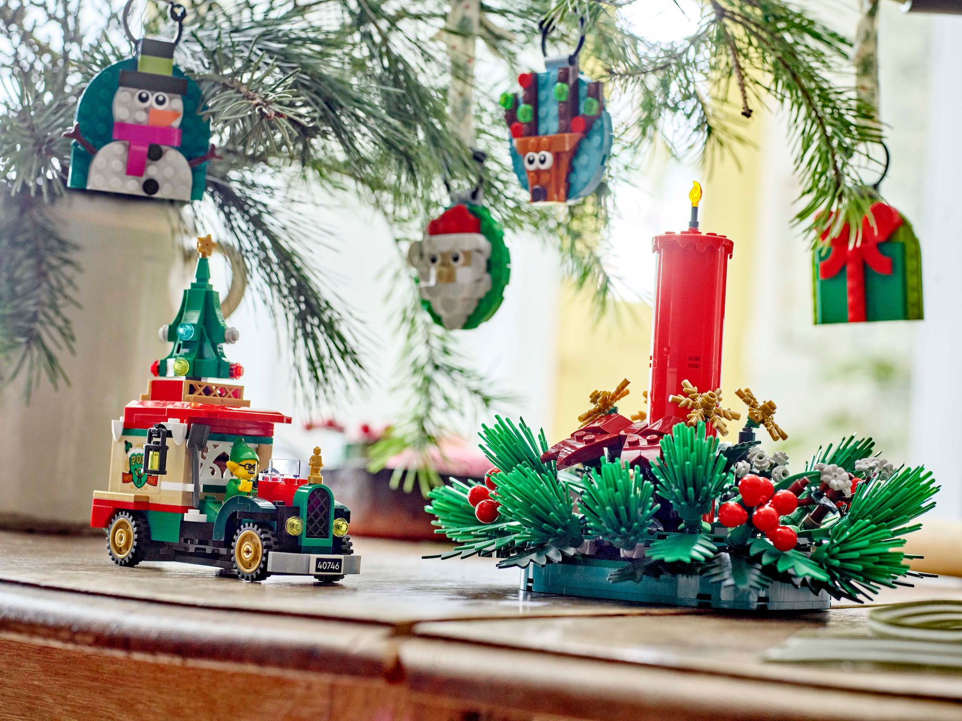 LEGO Winter Village 40746 Santa’s Delivery Truck revealed