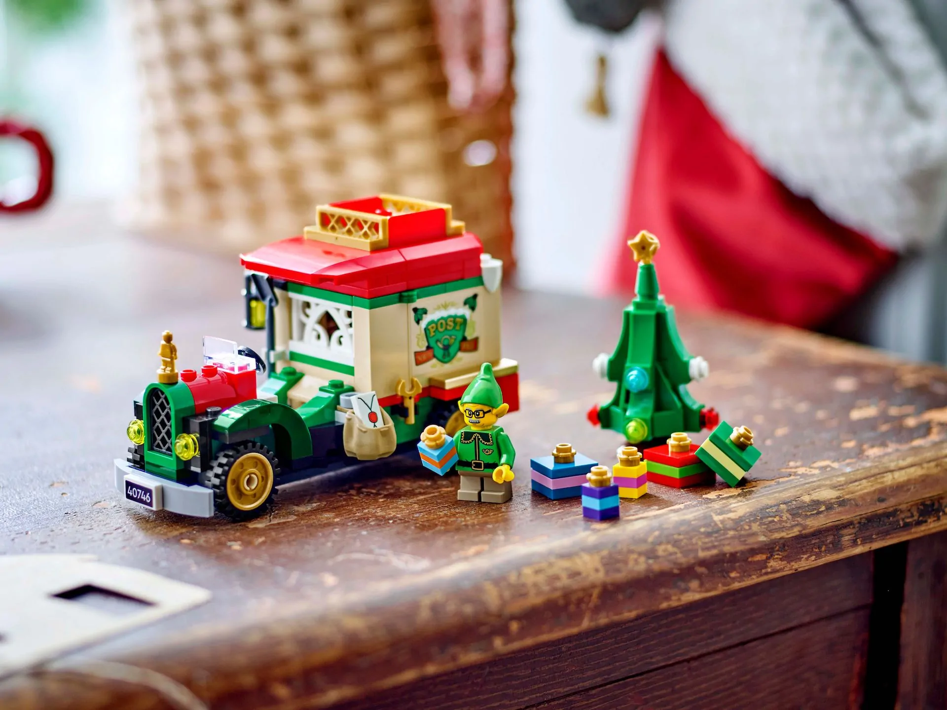 LEGO Winter Village 40746 Santa’s Delivery Truck revealed