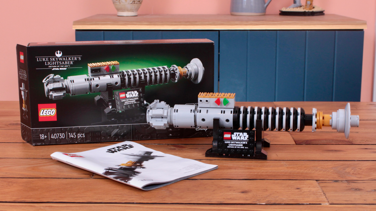 LEGO Star Wars 40730 Luke Skywalker’s Lightsaber review