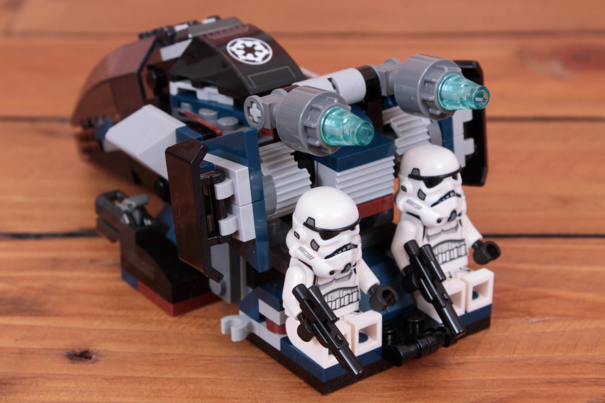 LEGO 40755 Imperial Dropship vs. Rebel Scout Speeder review