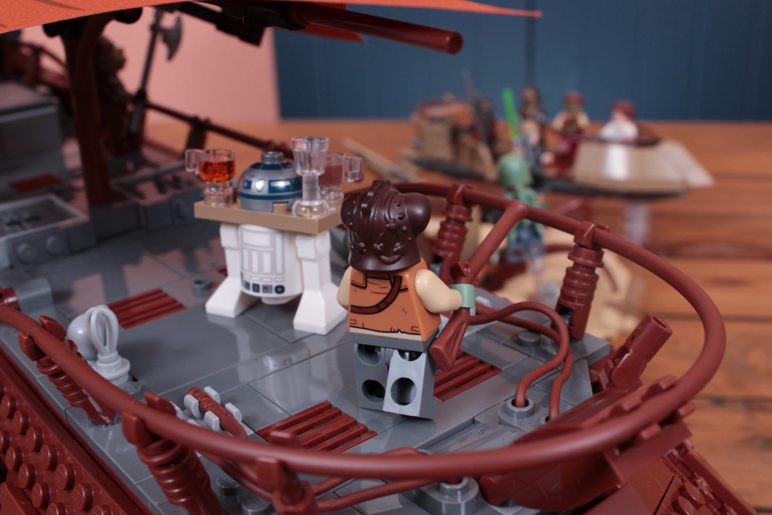 Sandman vs. Sarlacc: which LEGO DLC did it better in 2024?