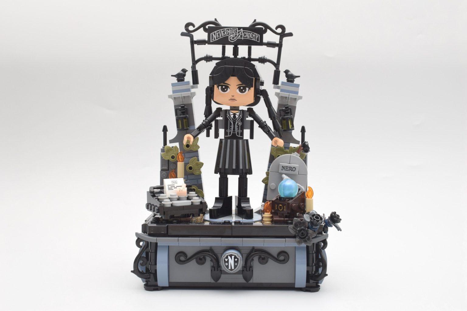 LEGO Wednesday 76780 Wednesday Addams Figure review