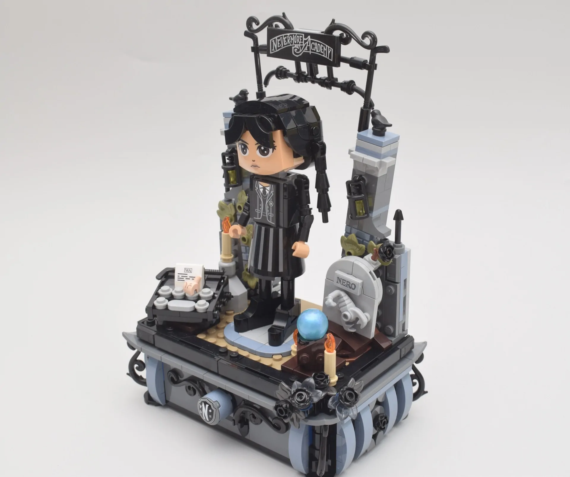 LEGO Wednesday 76780 Wednesday Addams Figure review