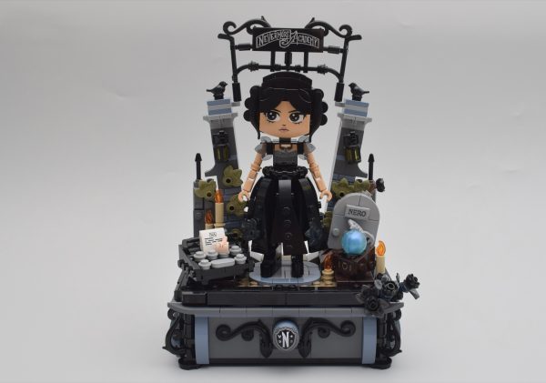LEGO Wednesday 76780 Wednesday Addams Figure review