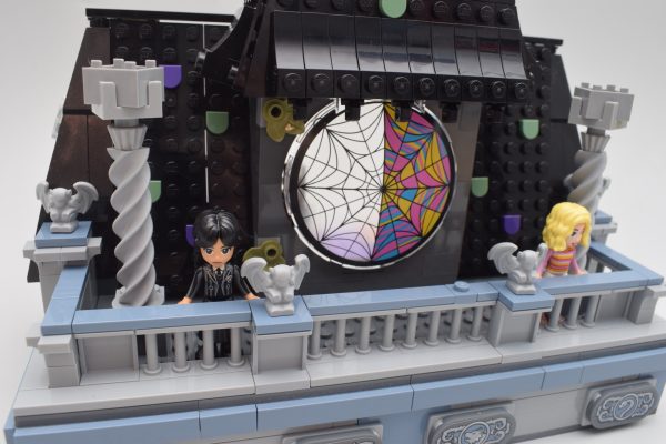 LEGO 76781 Wednesday & Enid's Dorm Room review