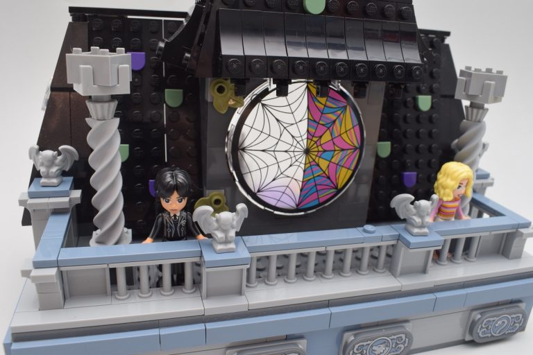 LEGO 76781 Wednesday & Enid's Dorm Room review
