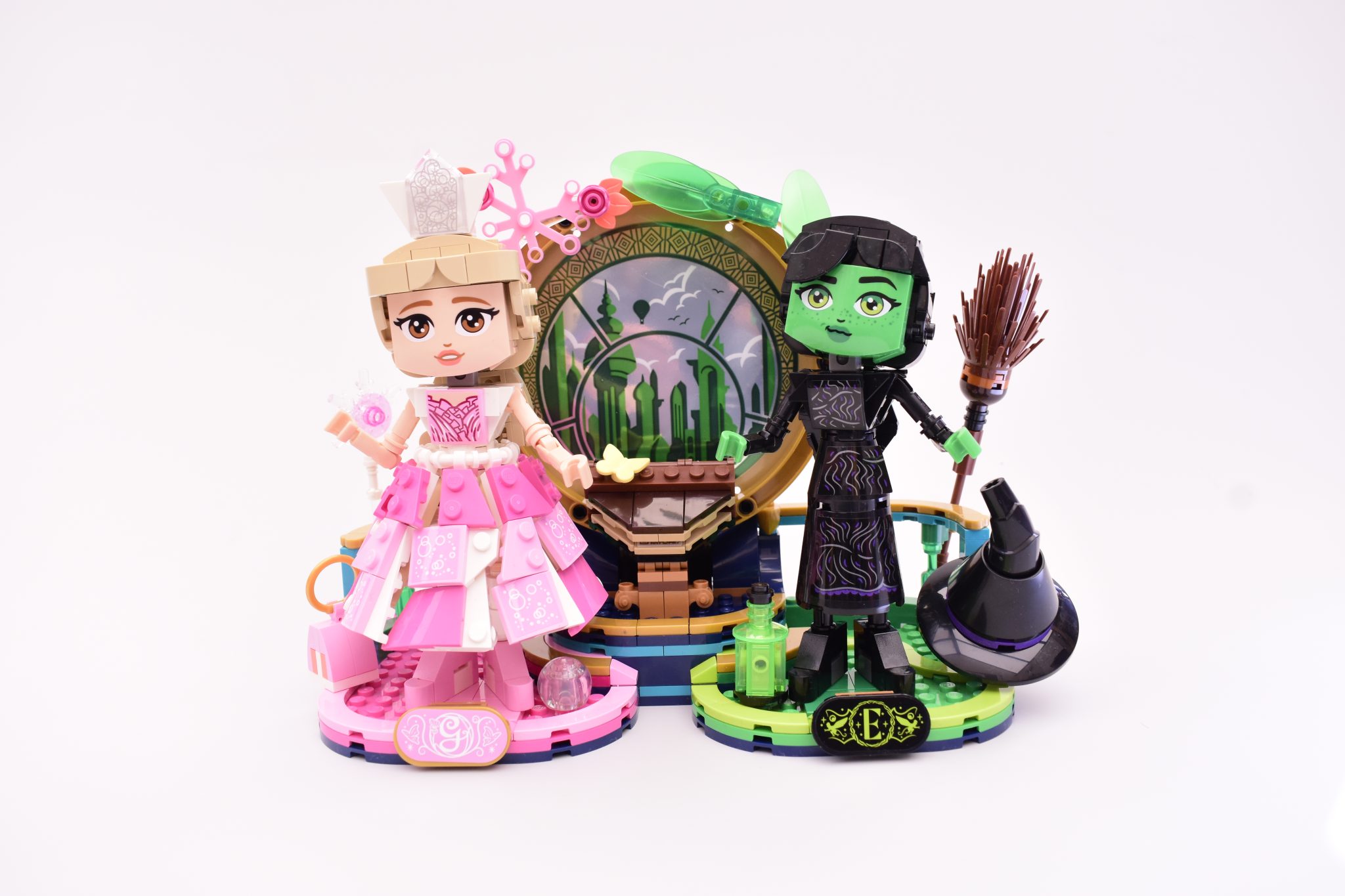 LEGO Wicked 75682 Elphaba & Glinda Figures review
