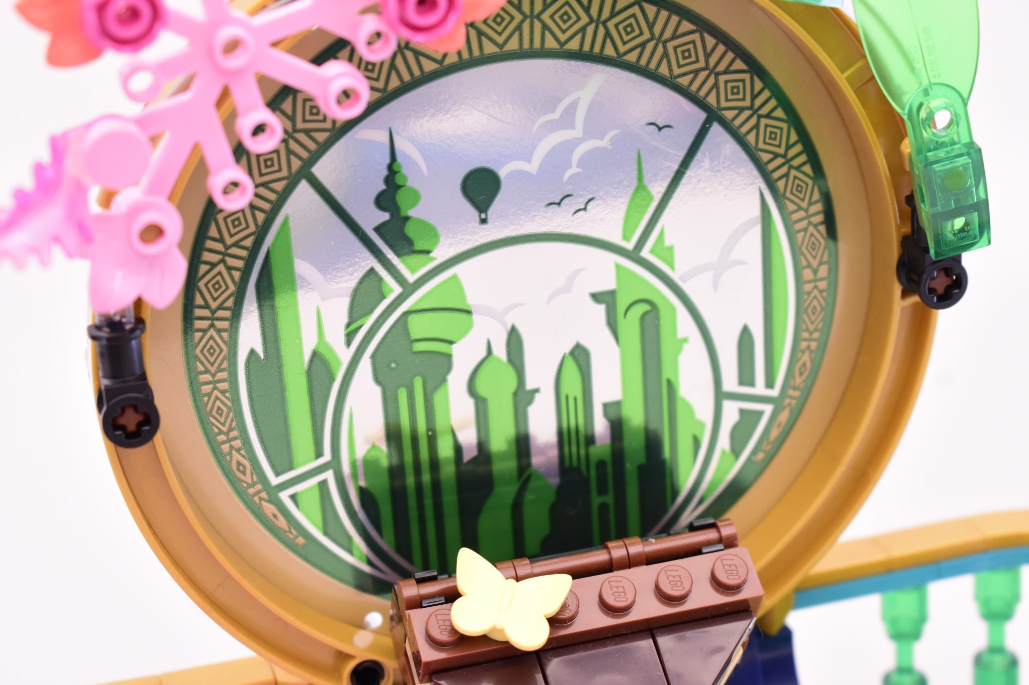 LEGO Wicked 75682 Elphaba & Glinda Figures review