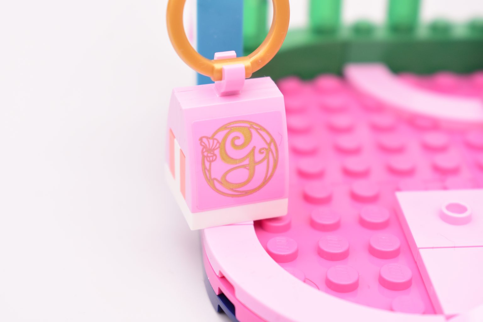 LEGO Wicked 75682 Elphaba & Glinda Figures review