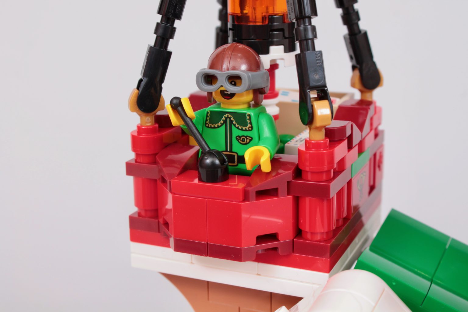 LEGO Winter Village 10339 Santa’s Post Office review