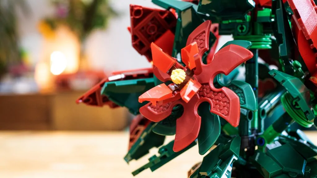 LEGO Botanical Collection 10370 Poinsettia review