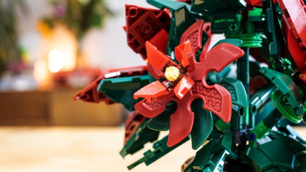 LEGO Botanical Collection 10370 Poinsettia review